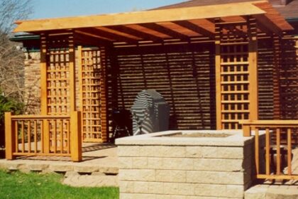 Hardscape Spotlight: Trellis – English Gardens